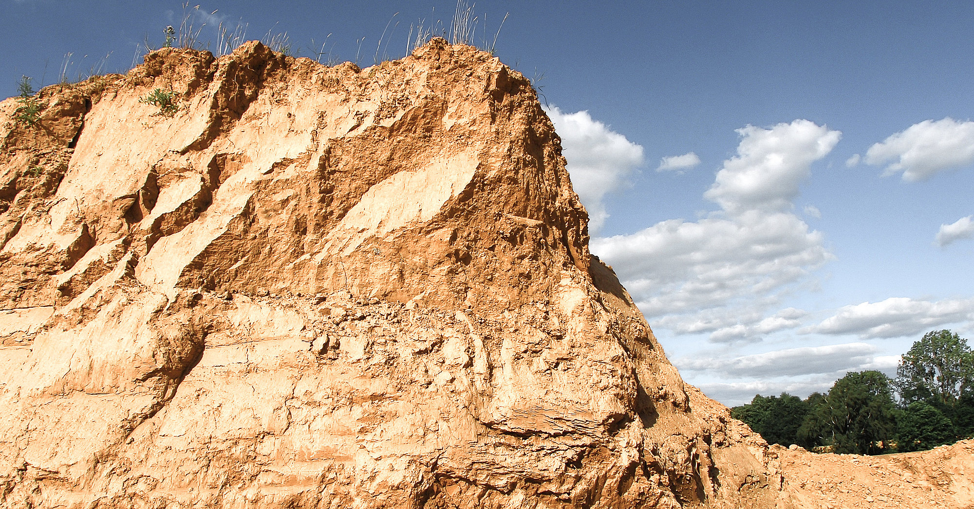 Lehm ist Kulturgut und weitaus mehr als nur Schlamm und Matsch.